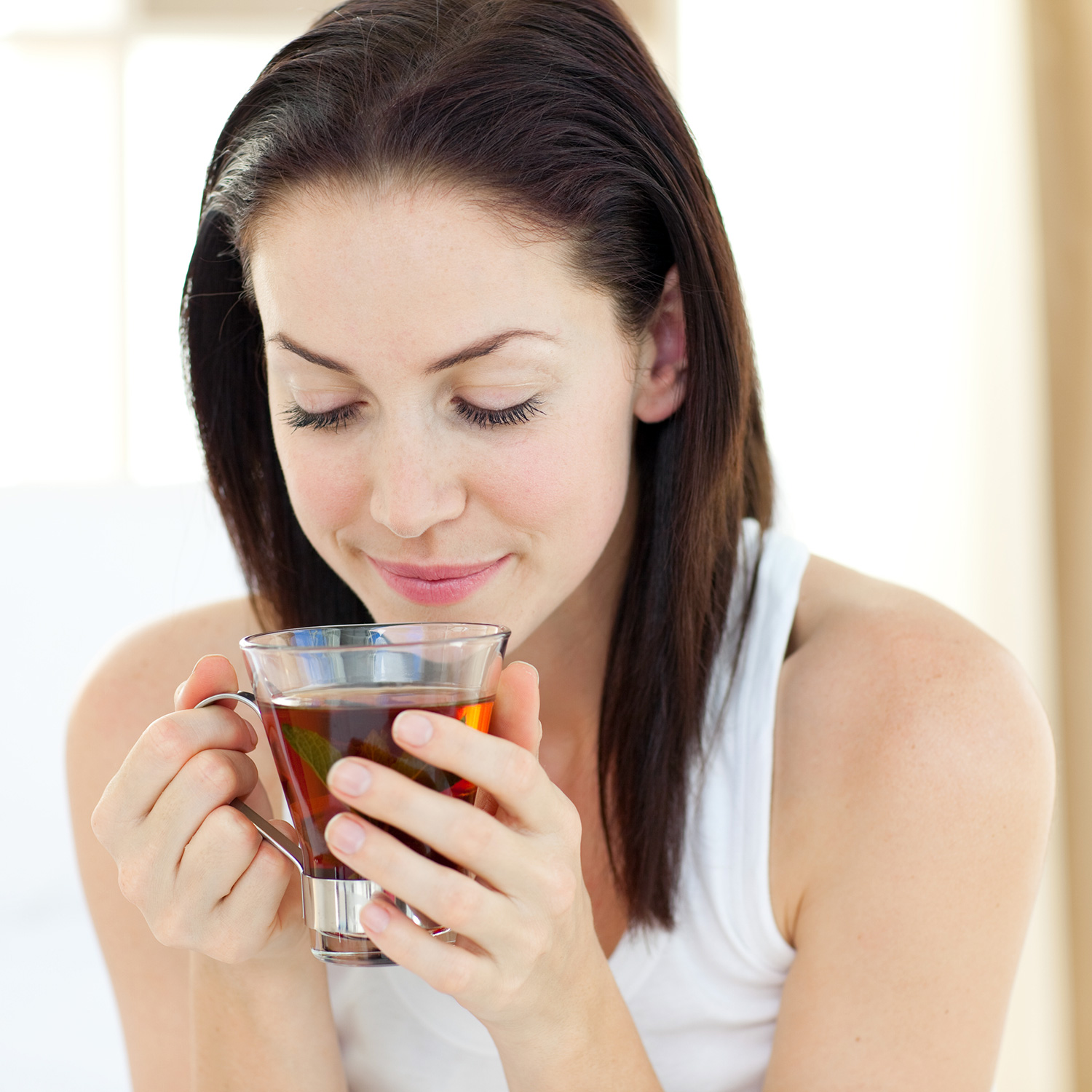 The Benefits of Drinking Tea For A Woman – FemSide