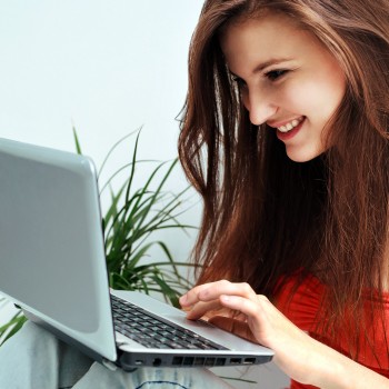 The Benefits for Mums to Use Forums – FemSide